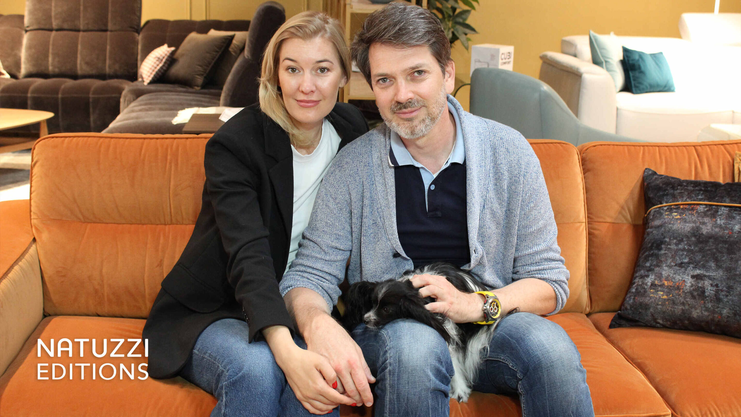 Manželé Maještí vybírají sedačku v Natuzzi Editions - Natuzzi Design